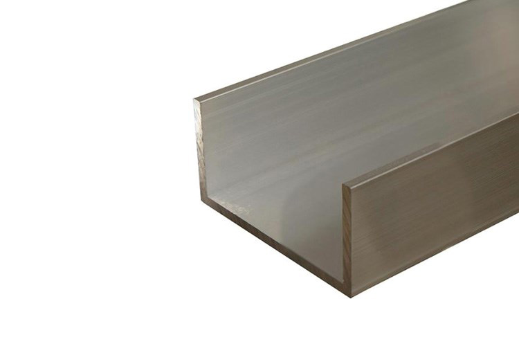 Stålplater og jernplater | Stålrør og jernrør til private og bedrift